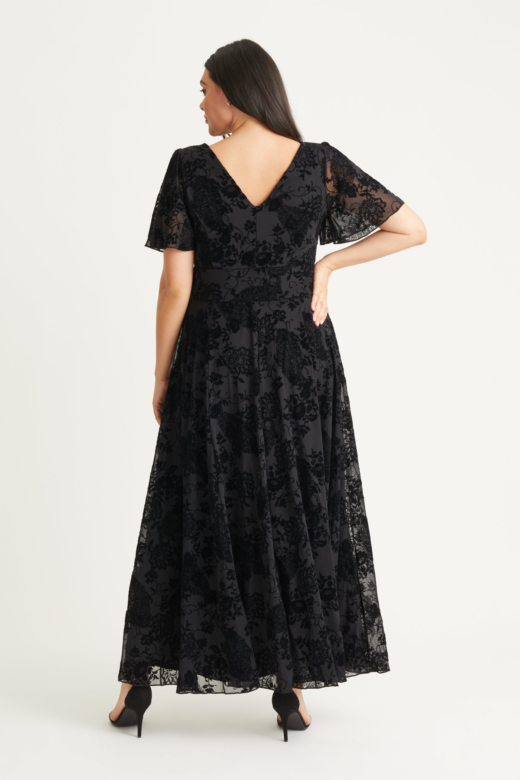 Isabelle Black Velvet Flock Angel Sleeve Maxi Dress – Scarlett & Jo