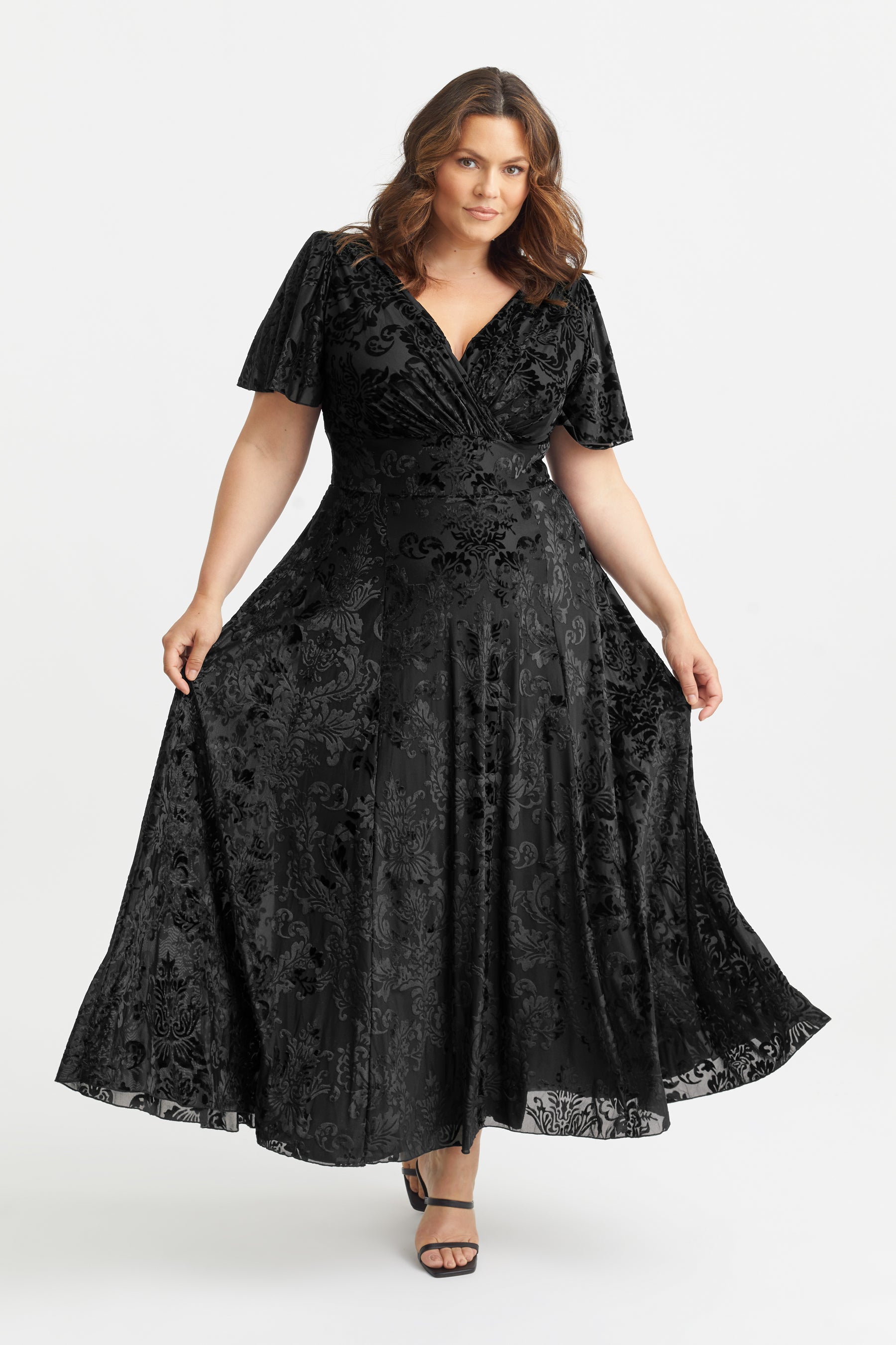 Isabelle Black Velvet Flock Float Sleeve Maxi Dress – Scarlett & Jo