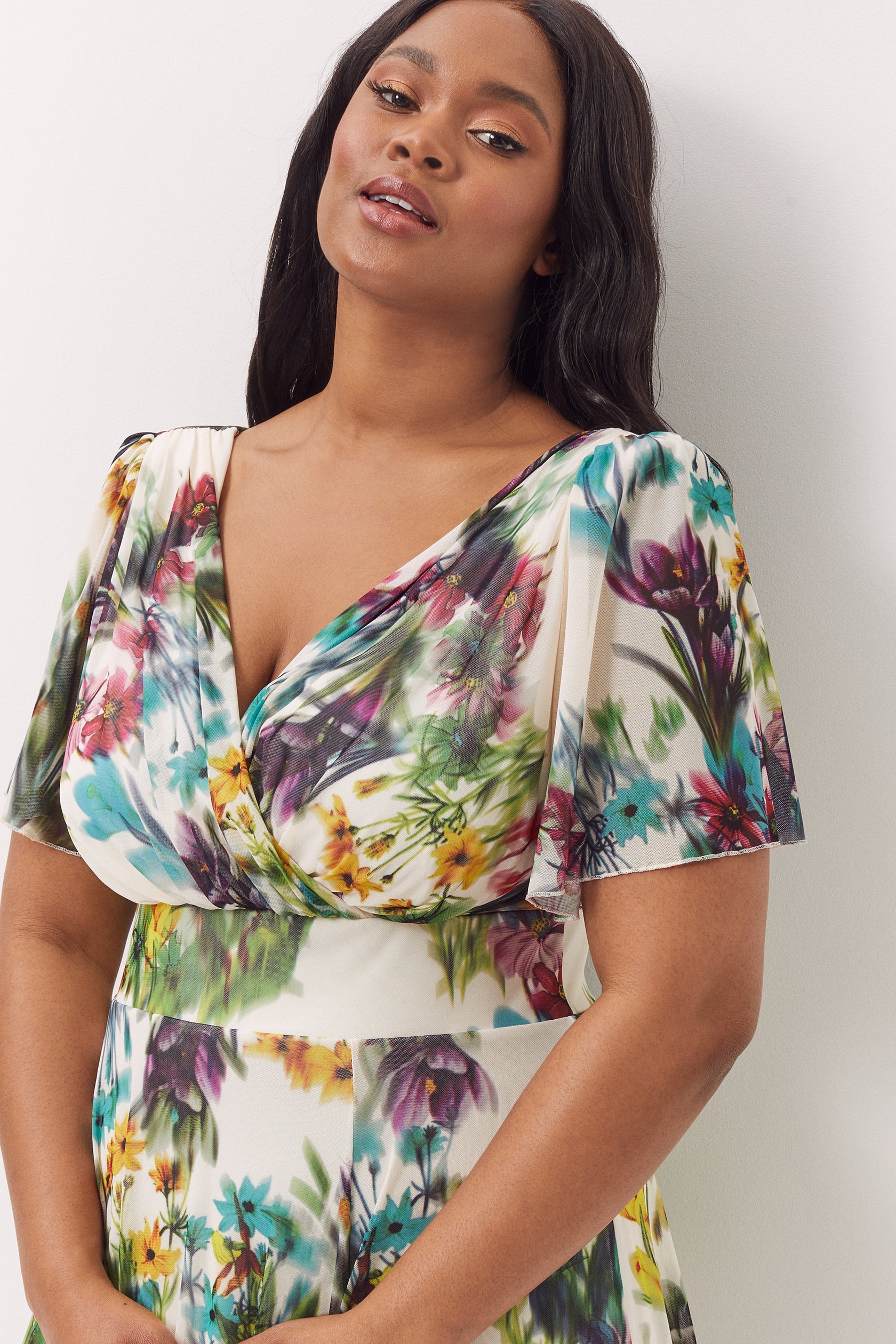 Victoria Cream Multi Angel Sleeve Mesh Midi Dress – Scarlett & Jo