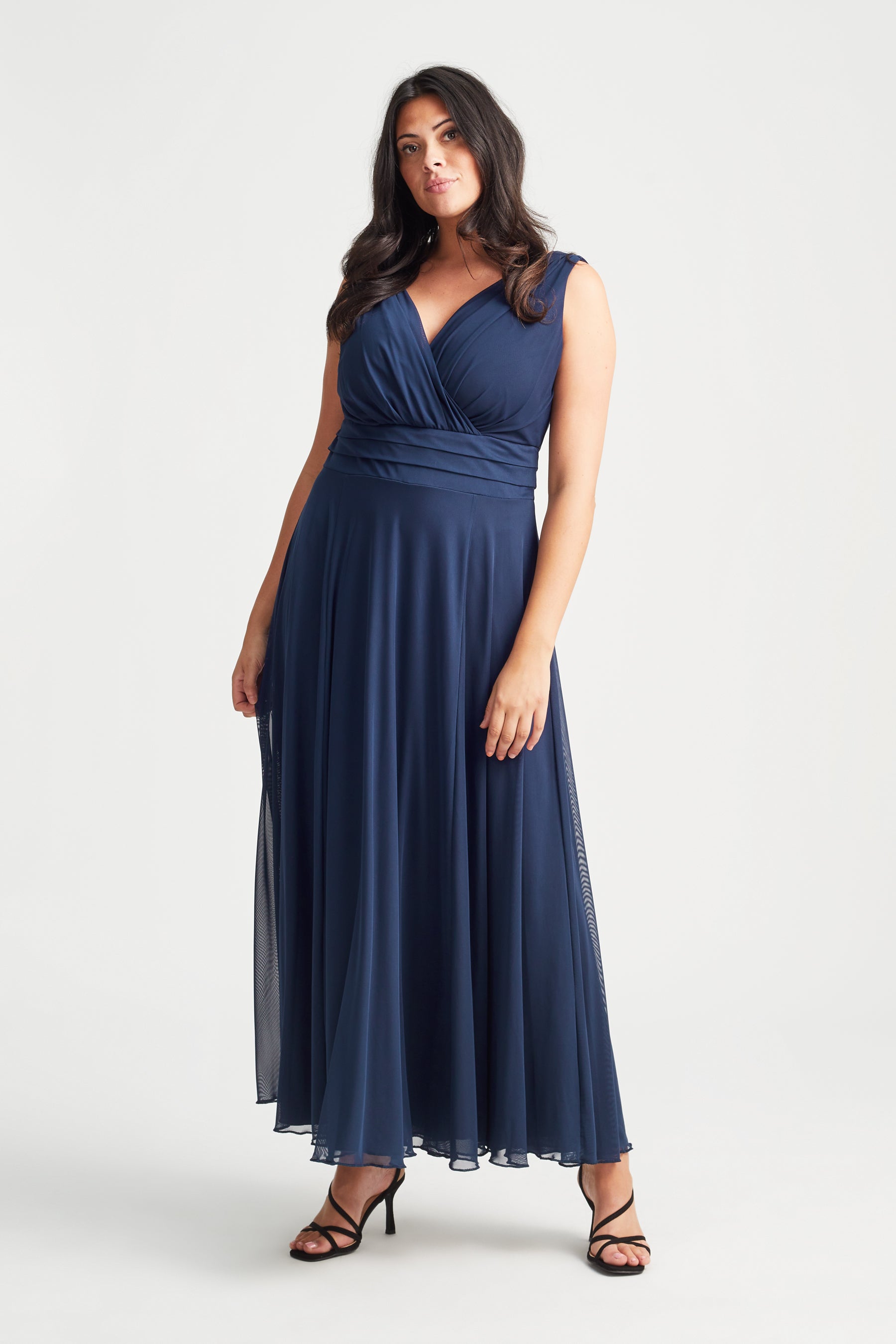 Romantic Plus Size Fashion – Valentine's Styles by Scarlett & Jo